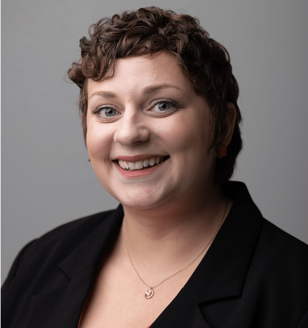 Courtney Purvis | Especialista Contable